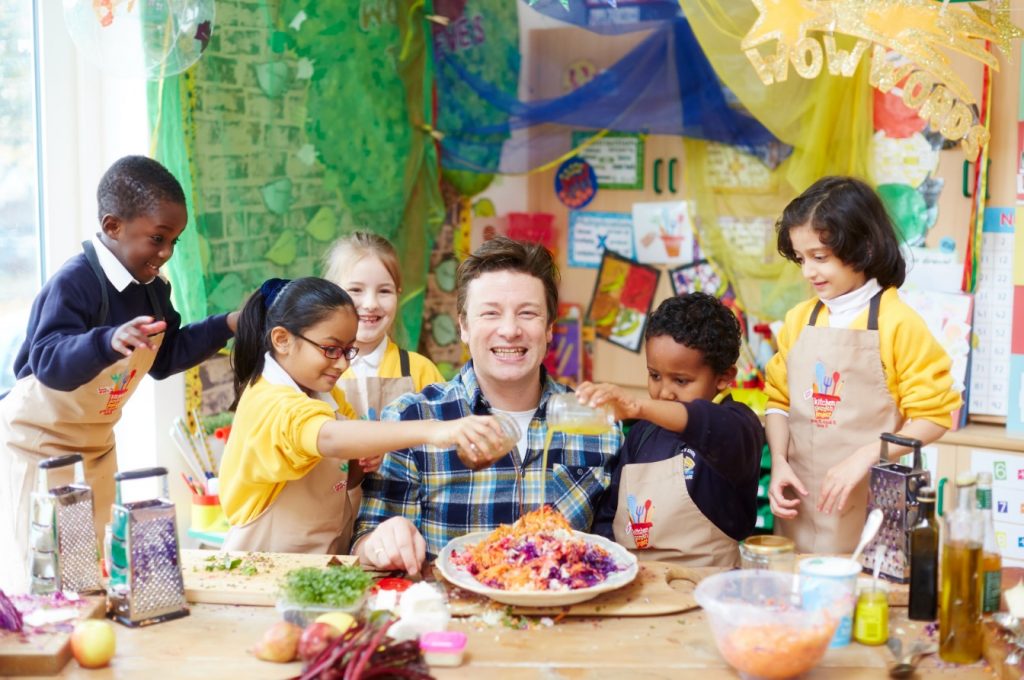 Jamie Oliver Wants to Get Kids Cooking! | The Fresh Times
