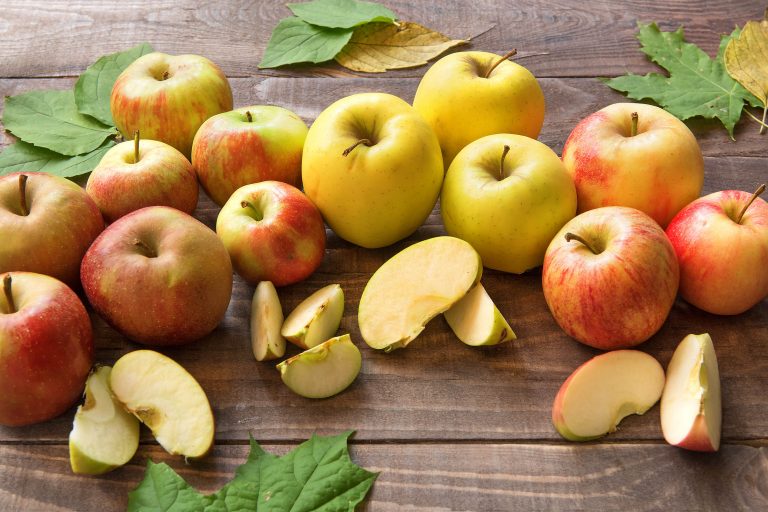 The Best Apples for Baking, Snacking, & Cooking | The Fresh Times